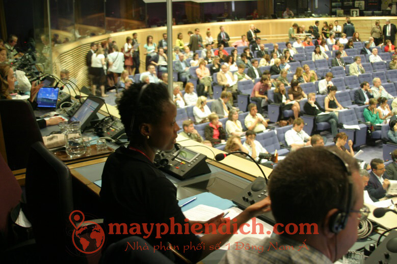 Simultaneous Interpretation Là Gì? Kỹ Năng Cần Để Dịch Song Song